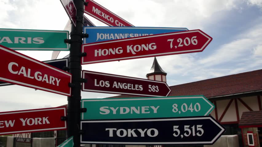 CHICAGO, ILLINOIS - 2010: Addison Street Sign In Front Of Wrigley Field ...