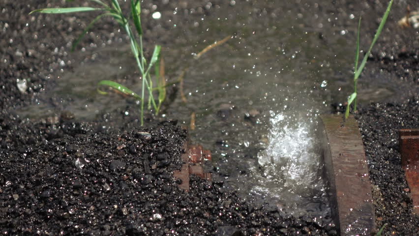 「Most Flowing Metal Pipe Slag」の動画素材（完全ロイヤリティフリー）19106545 | Shutterstock