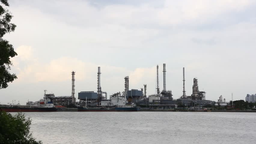 Onshore Crude Oil Refinery That Distillation Crude Oil To Petrochemical ...