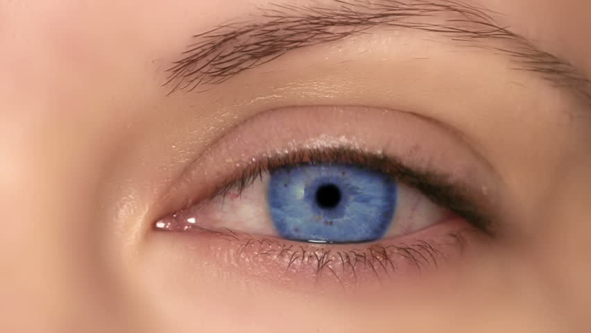 Eye Zoom Transition Effect With Alpha Channel (luma Matte). Place Your ...