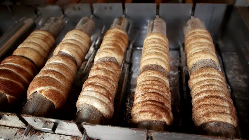 Chimney Cake - Kurtos Kalacs - Made In Hungary And Border Regions ...