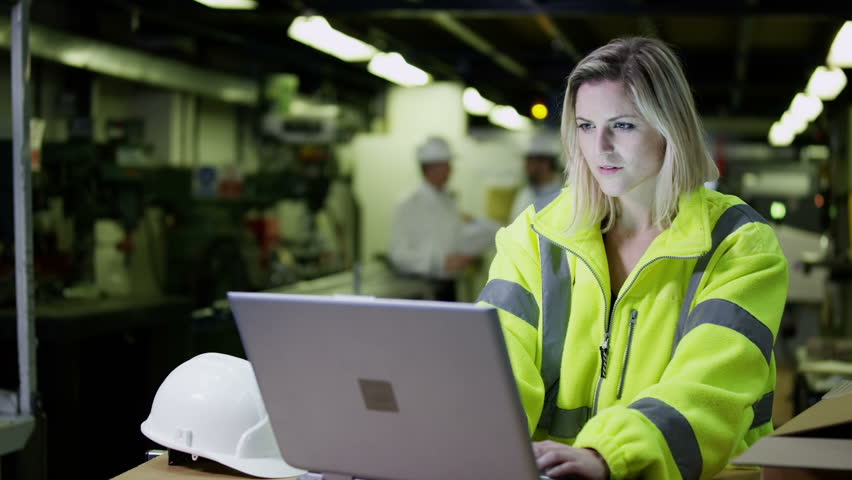 female-warehouse-worker image - Free stock photo - Public Domain photo ...