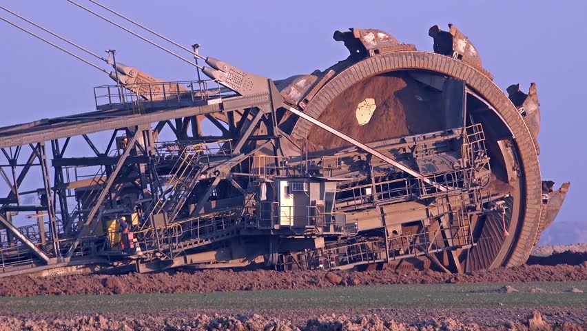 Giant Bucket Wheel Excavator - Opencast Mining - Time Lapse Stock ...